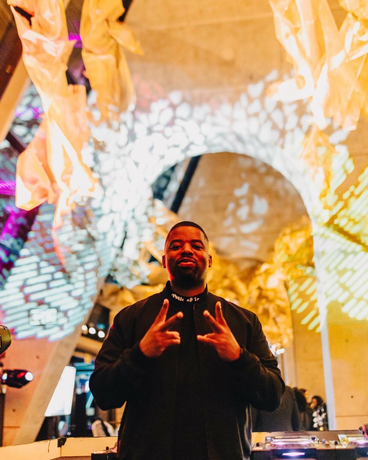 Listen to DJ PH's New Song "Entlek"